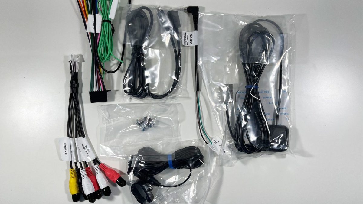 Sony XAV-AX4000 vs XAV-AX6000 Unbox & Review - CarAudioNow